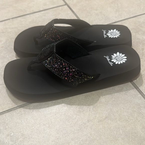 Yellow Box | Shoes | Yellow Box Feliks Flip Flop | Poshmark